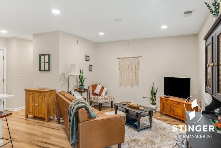 Cozy, Pet-friendly Bungalow In Pigeon Point - Beaufort, SC