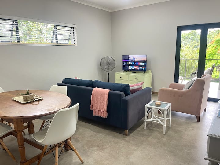 Family 2br Apartment Next Door To Playground - Dolphin Coast