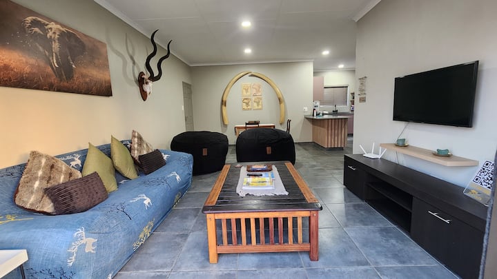 @Lloyds, Unit 10. - Ermelo