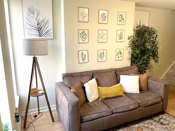 Cozy Abode Minutes To Stadiums & Inner Harbor - Baltimore, MD