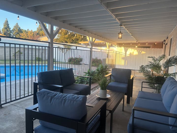 Pool Home Away From Home Near Disneyland Park - Anaheim, CA