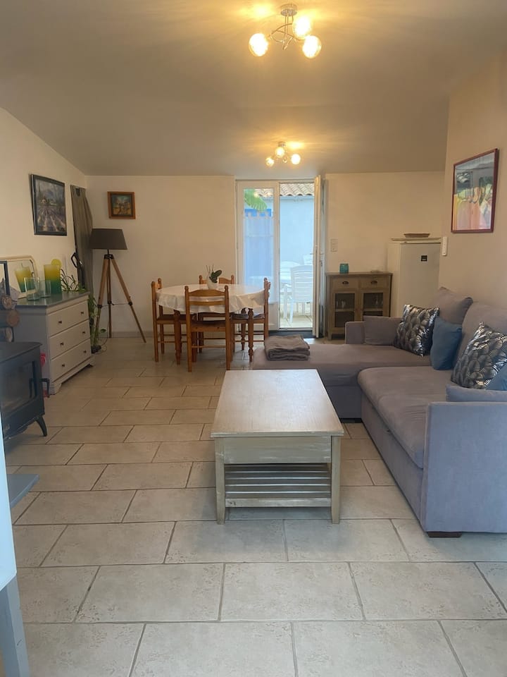 Maison + Studio Avec Jardin à Rochefort 1 à 6 Pers - Rochefort, France