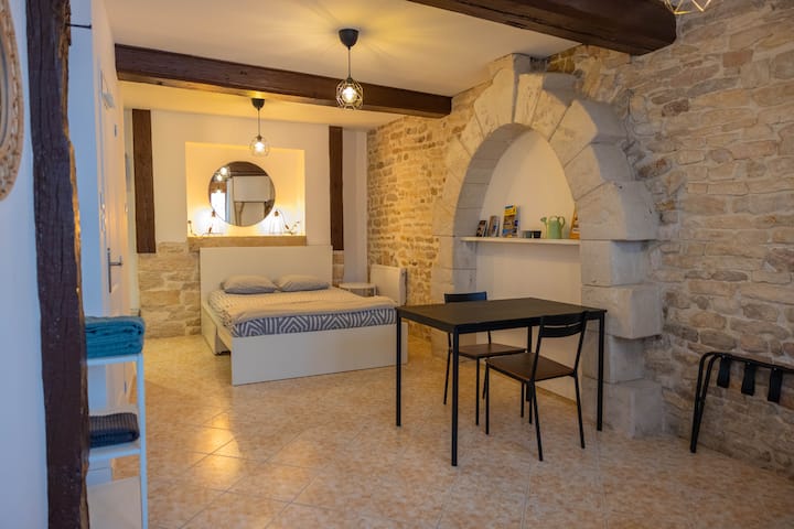 Studio Aux Deux Visages - Tournus