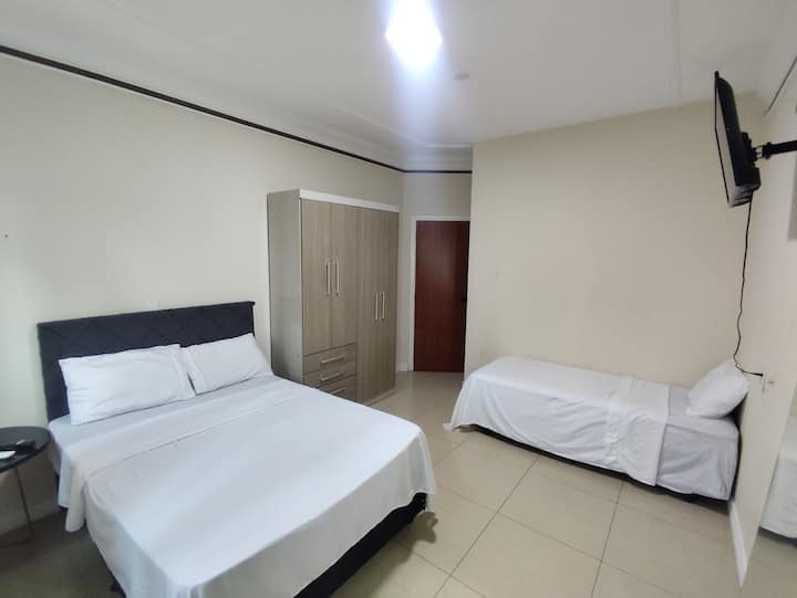 Studio 05 - Com Quarto/cozinha/banheiro Privativo. - Penha