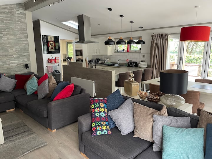 Tranquil Retreat. Spa Lodge - Mundesley