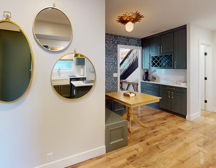 Lovely Park Front Home In Ku/downtown Neighborhood - Lawrence, KS