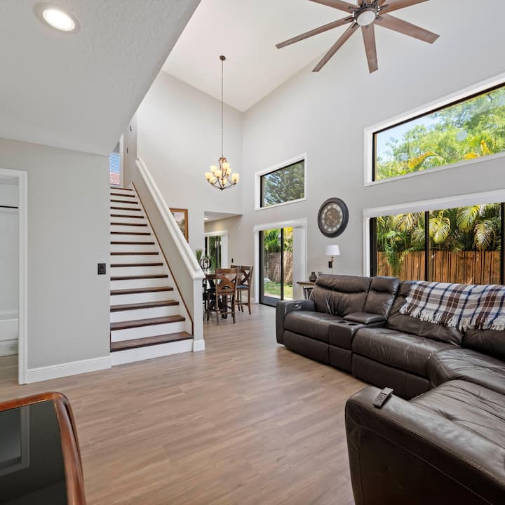 Bright 3 Br Home In The Heart Of  Wellington. - Bahamas