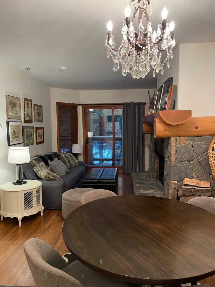 Taluswood Condo Hot Tub Private Garage Fp - Whistler