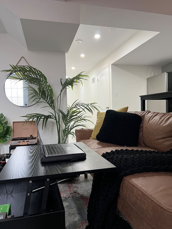 2br Retreat | Close To Airport - Vaughan