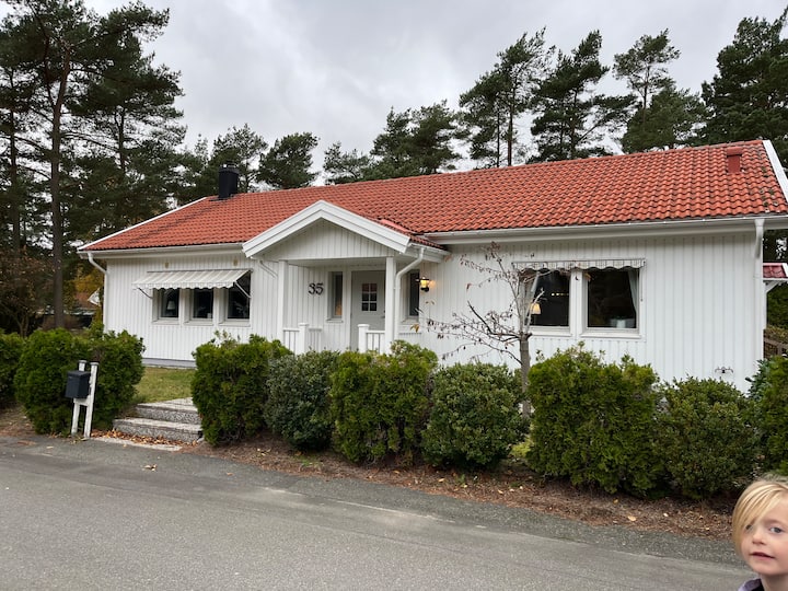 Strandnära Stort Boende I ÅHus - Åhus