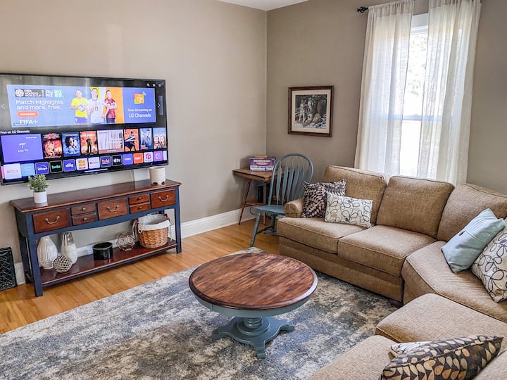 Cozy Home Near Campus - Marquette, MI