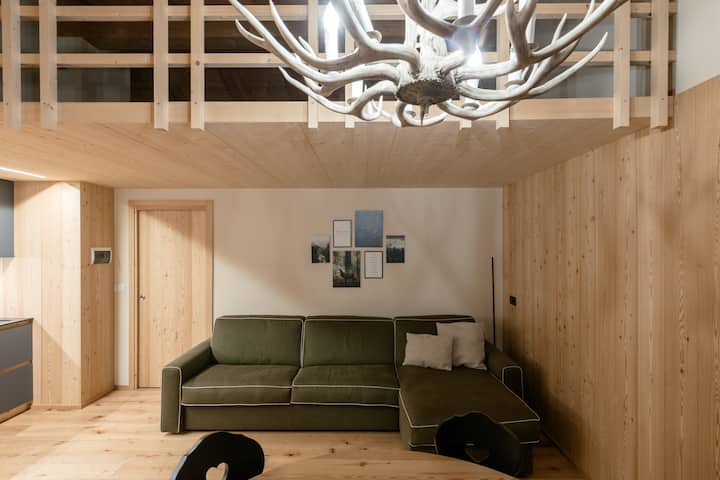 Annapurna Elegant Three-room Apartment - Valdidentro