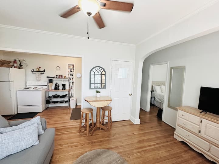 Cozy Entire Apartment 1bed 1bath Downtown Tulsa - Tulsa, OK