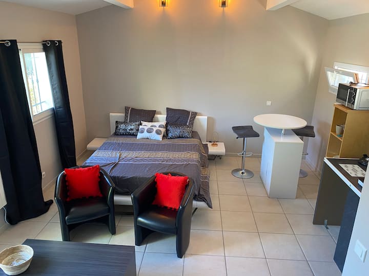 Logement Dans Villa Provençal - Mornas