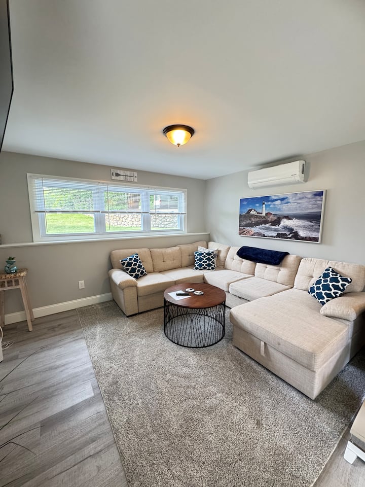 Newly Renovated 3 Bedroom Beach Town Apartment - Westerly, RI