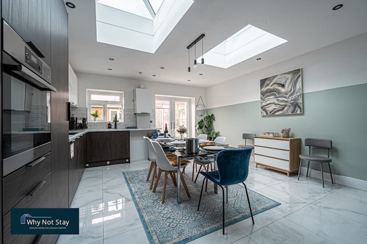 Stylish 5 Bed | Greenford | Central Line | Parking - 豪恩斯洛