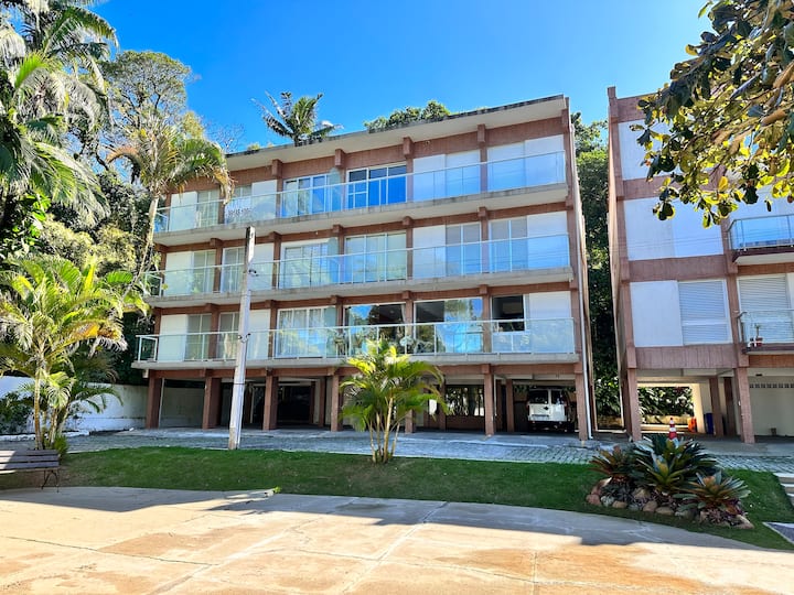 Apto Condom. Praia Mansa De Caiobá Pé Na Areia - Matinhos