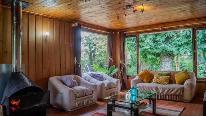 Casa A Pasos Del Lago Villarrica Y Centro De Pucón - Pucón
