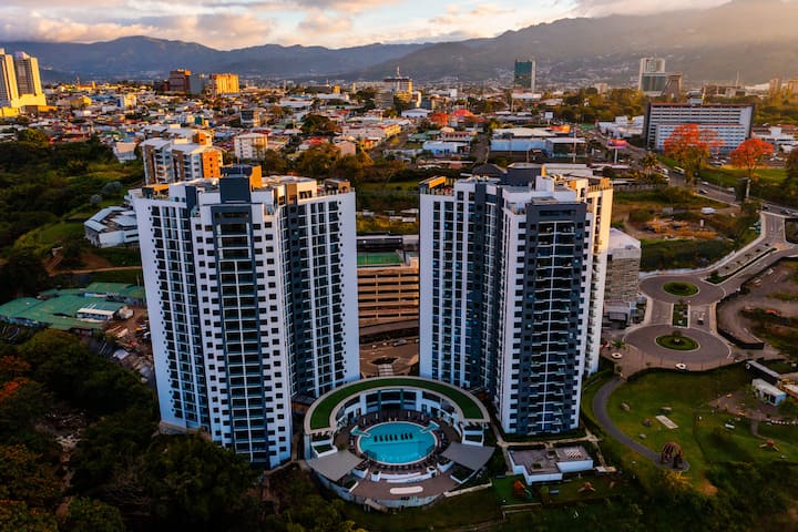 Modern Apt • 19th Floor • Pool, Rooftop, Sauna - San José, Costa Rica