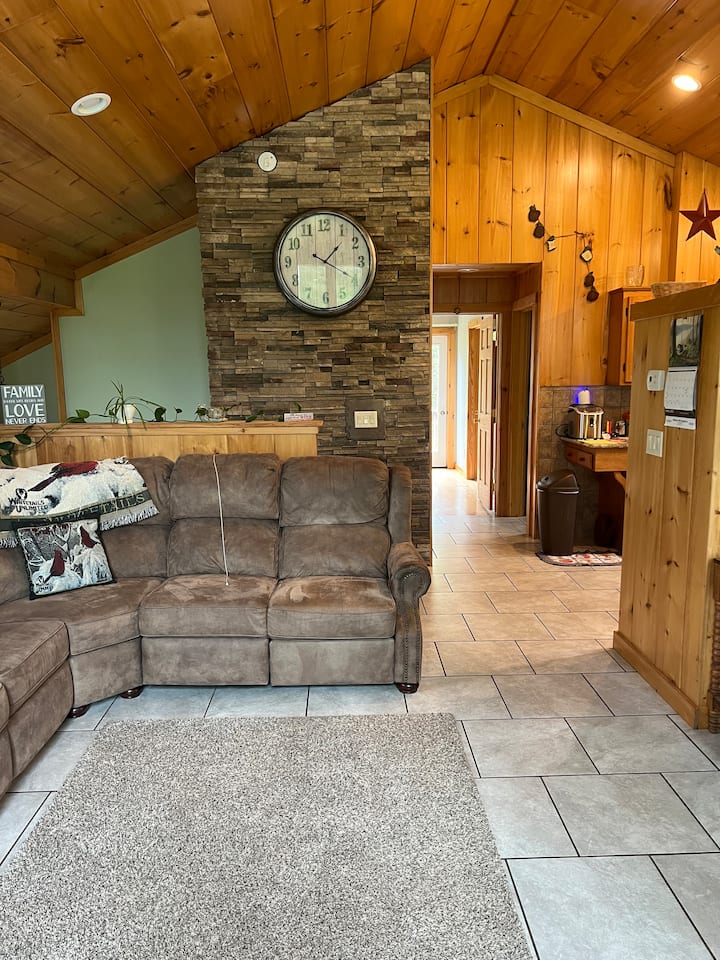 Private Country Home - Dundee, NY
