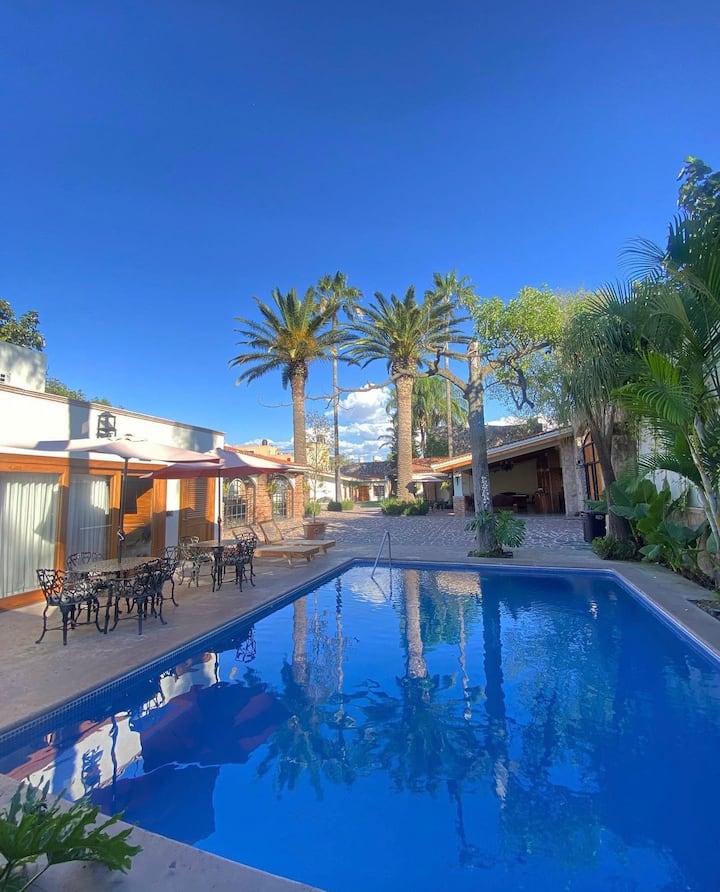 Casa Con Alberca Calientita 5mins Zona Real - Zapopan