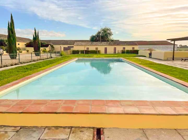 Country House Retreat W/ Private Pool & Near Beach - Benavente