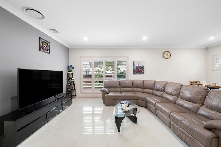 *Jam Home | Children Playroom + Sydney Motorpark - Blacktown