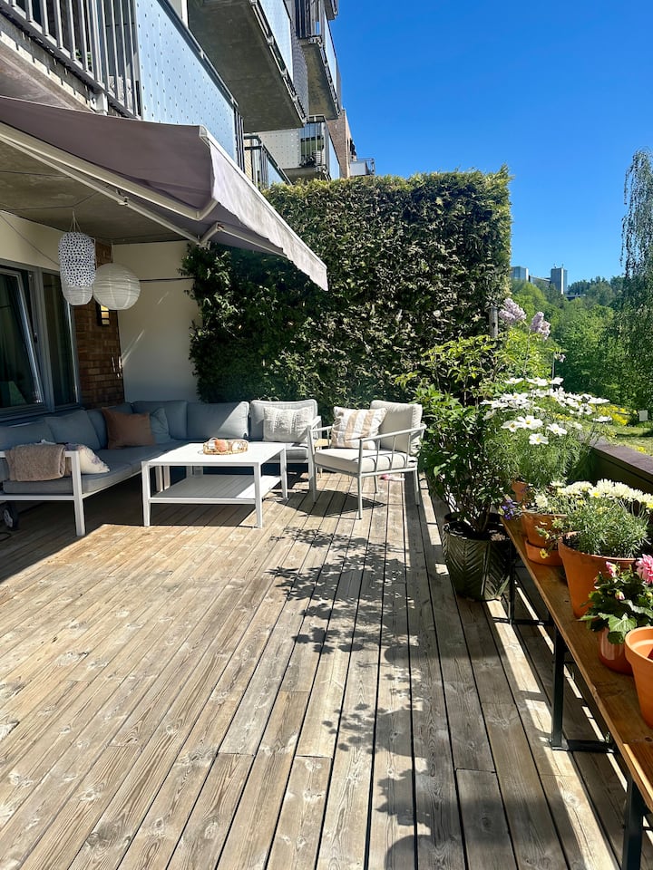 Sentral Leilighet Med Stor Uteplass Og Parkering - Oslo