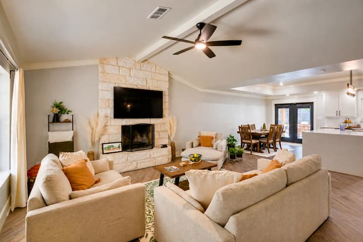 Private Pool + Hot Tub | 2 Acres | Salado Cottage - Salado, TX