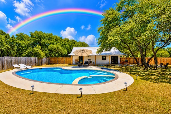 Private Pool + Hot Tub | 2 Acres | Salado Cottage - Salado, TX