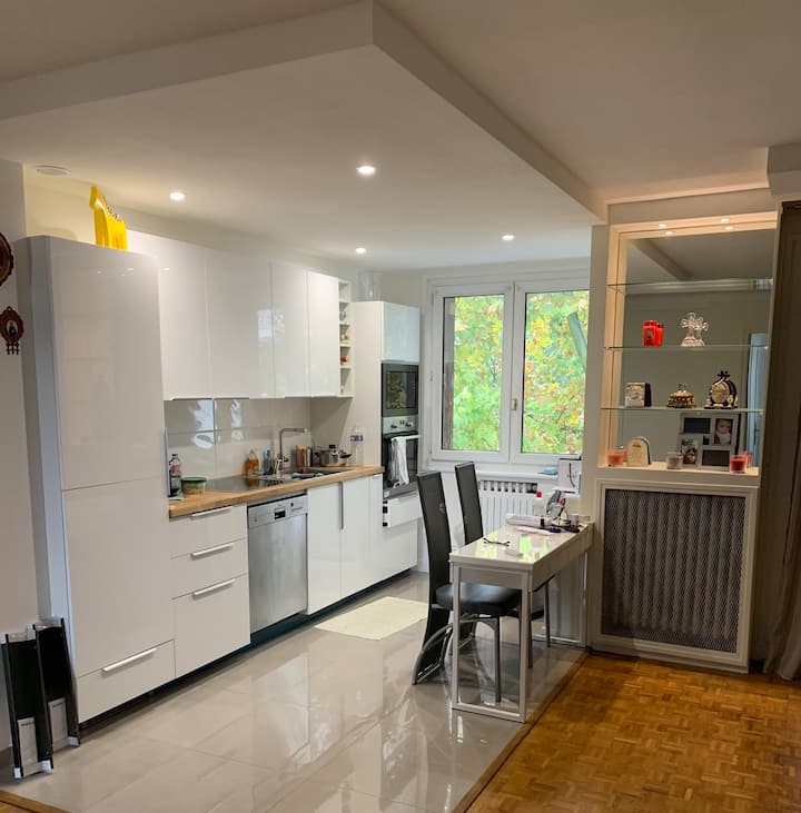 Chambre Dans L’appartement - Châtillon