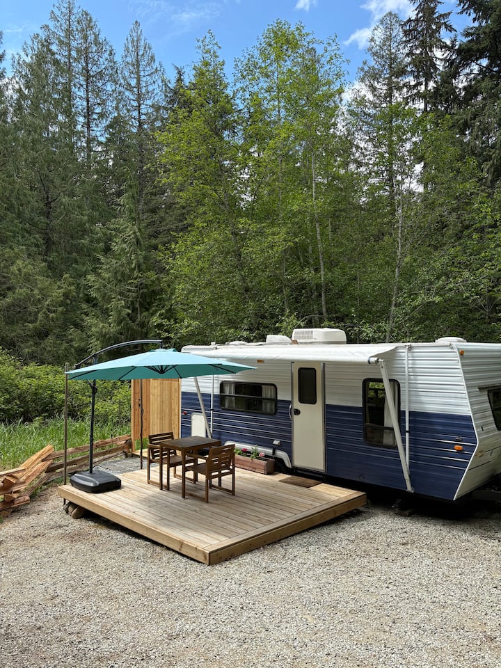 Misty Acres Glamping - ソルトスプリング島