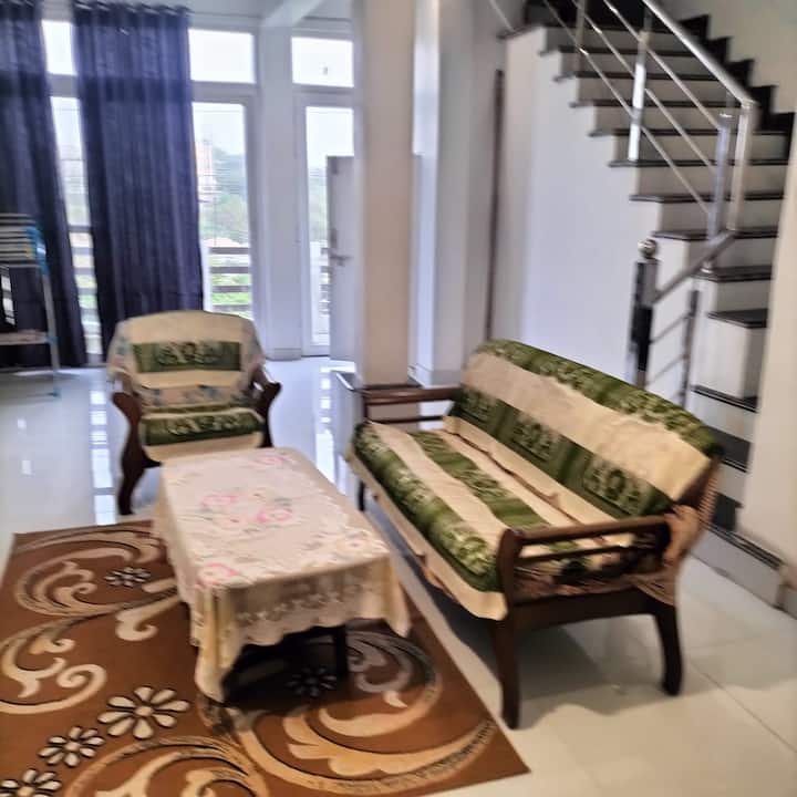 Private 2nd Floor Suite In Family House - Kanpur