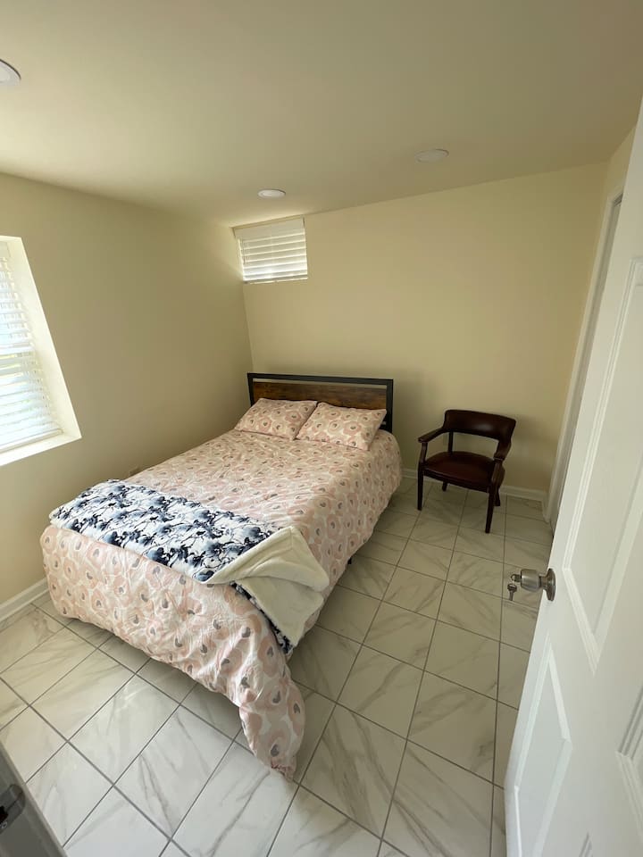 Jane’s Air Bnb Room 5 - Frederick, MD