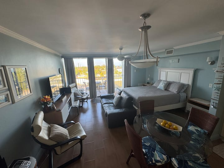 Cozy Coastal Studio At Coral Beach, Freeport - Freeport