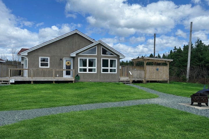 Wild Rose Retreat Cottage #1 -Eastport - Newfoundland and Labrador
