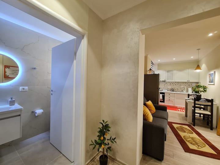 Stylish Tirana 1b/1b Apt – 10 Min To Skanderbeg Sq - Tirana