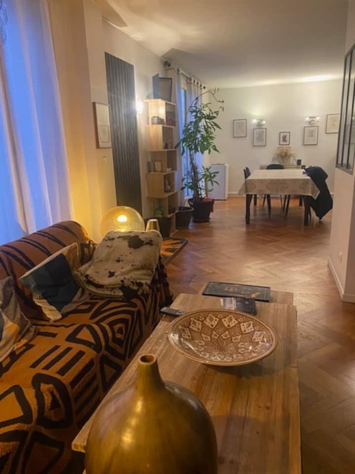 Neuilly-sur-seine Calme, Lumineux. B&b. 3 Chambres - Neuilly-sur-Seine