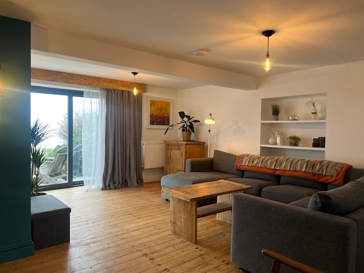 Beachfront Home, Ty Deryn Y Mor - Holyhead