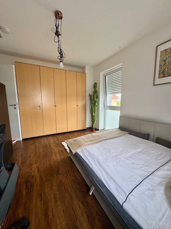 Moderne Wohnung 100 M² Mit Büro & Terasse - Waldkraiburg