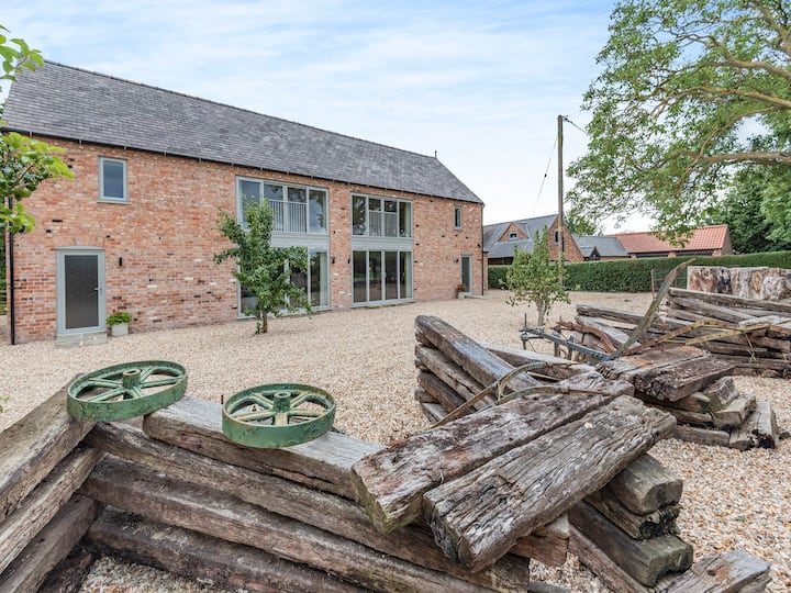 Dragonfly Den - Uk44530 - Woodhall Spa