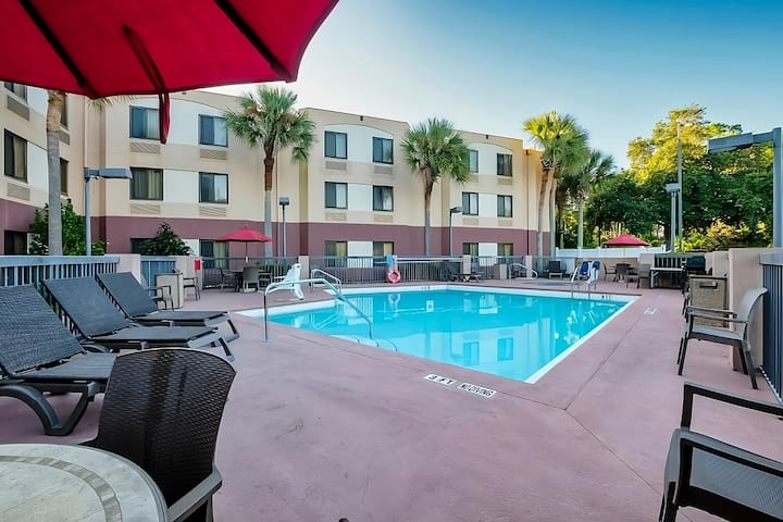 3 Deluxe Units W/pool Access, Near Waterfront Park - Flagler Beach, FL