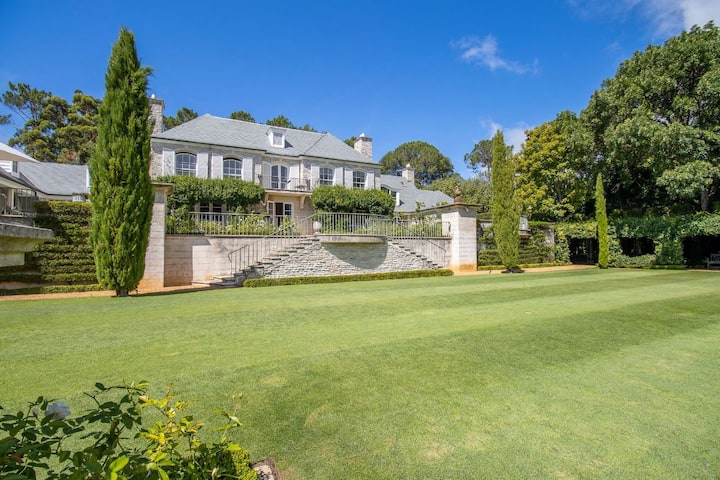 Ballater: Style And Grace Extraordinaire - Cape Town