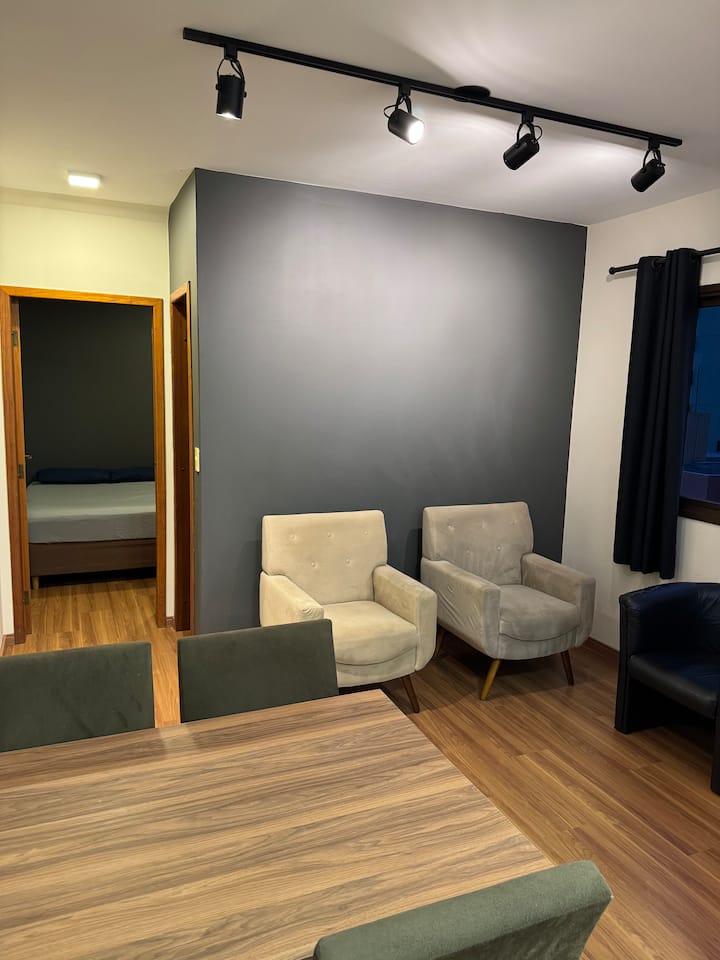 Apto Centro - 2 Camas De Casal - Estacionamento - Ponta Grossa