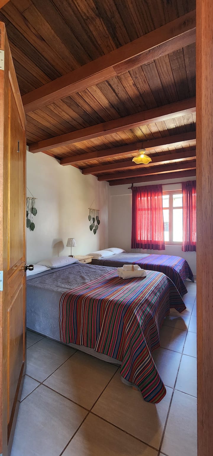 Habitación Doble Oxapampa #1 C/cochera, Wifi Y Tv - Oxapampa