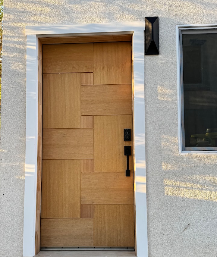 Stylish 2-bedroom Guest House By The Park - Anaheim, CA