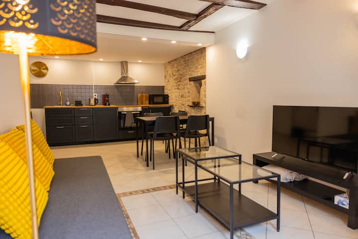 La Maison Aux Deux Visages - Tournus