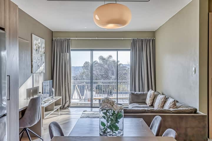 Sandton Central Apartment - Sandton