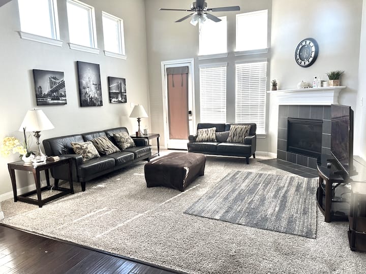 Spacious 4br Home Pearland/friendswood Near Hobby - Pearland, TX