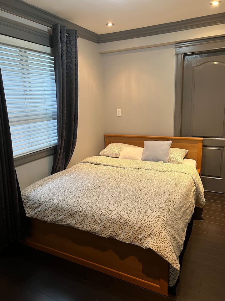 Lovely One Bedroom Suite . - Burnaby